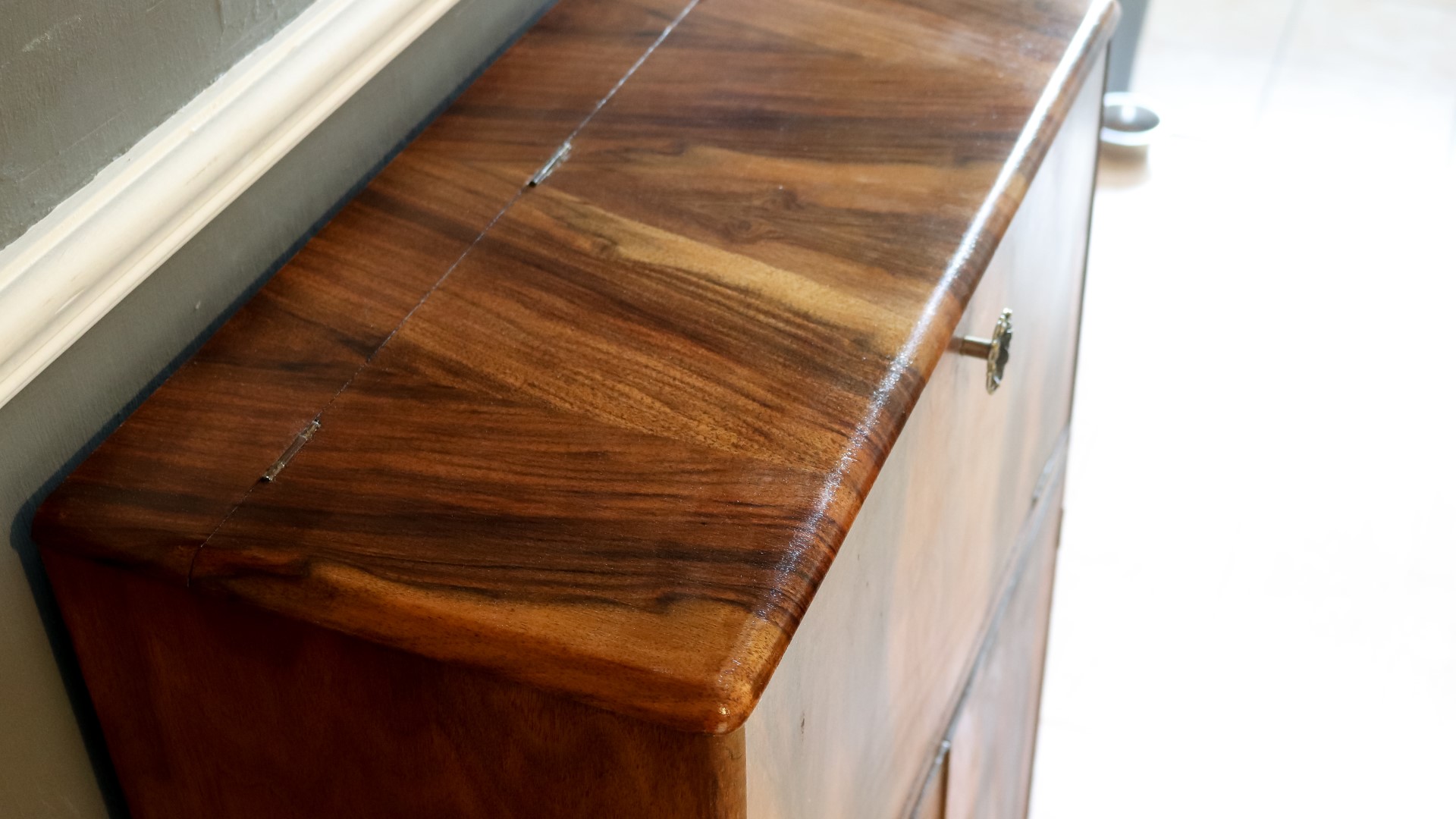 Restoring A Cocktail Cabinet & Veneer Repair | Rag 'n' Bone Brown - UK ...