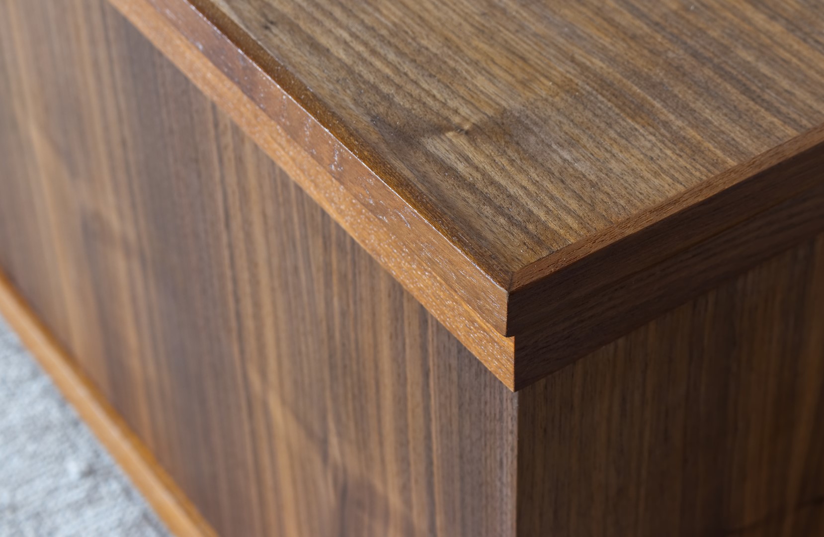 Making A Walnut Trunk Storage Box | Rag 'n' Bone Brown - UK Woodworking ...